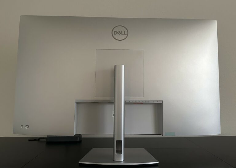 Dell UltraSharp U4323QE Review – 43-Inch 4K Monitor with USB-C Hub for ...