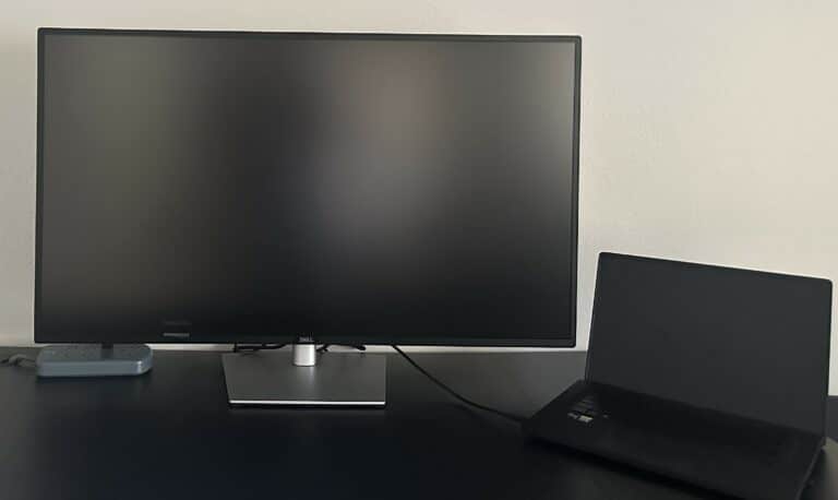 Dell UltraSharp U4323QE Review – 43-Inch 4K Monitor with USB-C Hub for ...