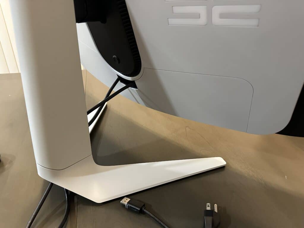 Alienware AW3225QF – World’s First 32-inch 4K 240Hz OLED Gaming Monitor ...